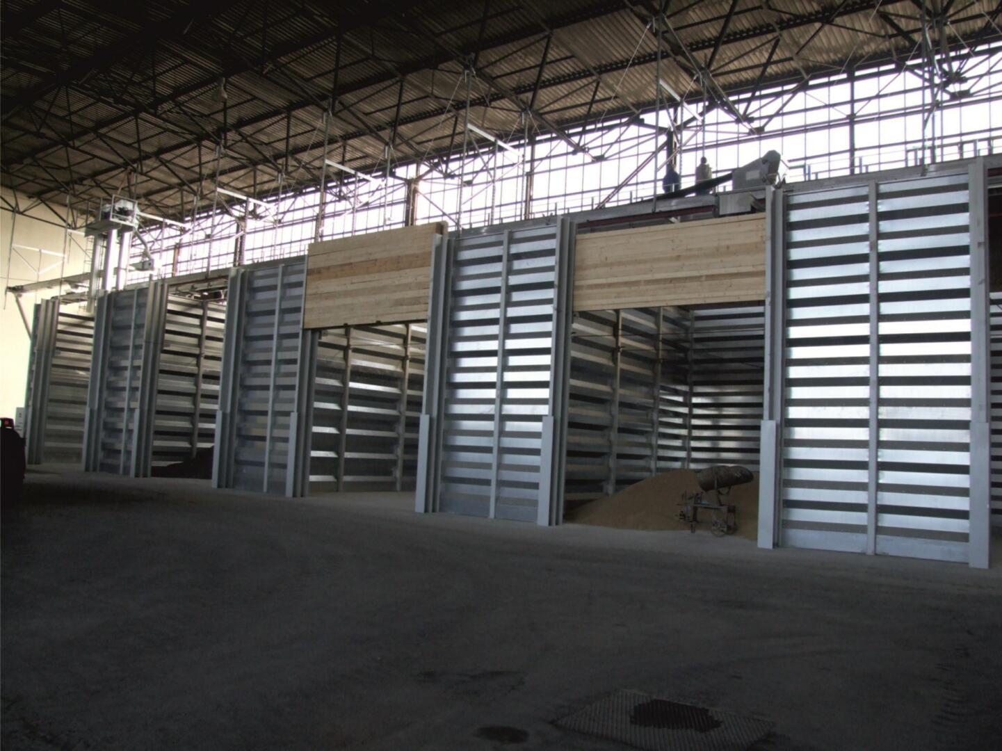 Lifting segment doors for wood segments - Ambros Schmelzer ...